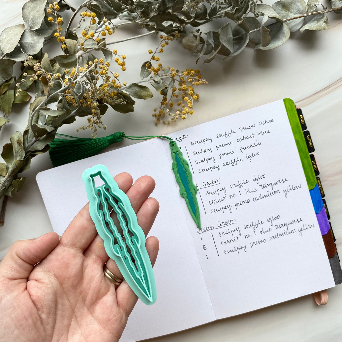 Crocodile Bookmark Cutter – MyClayCo