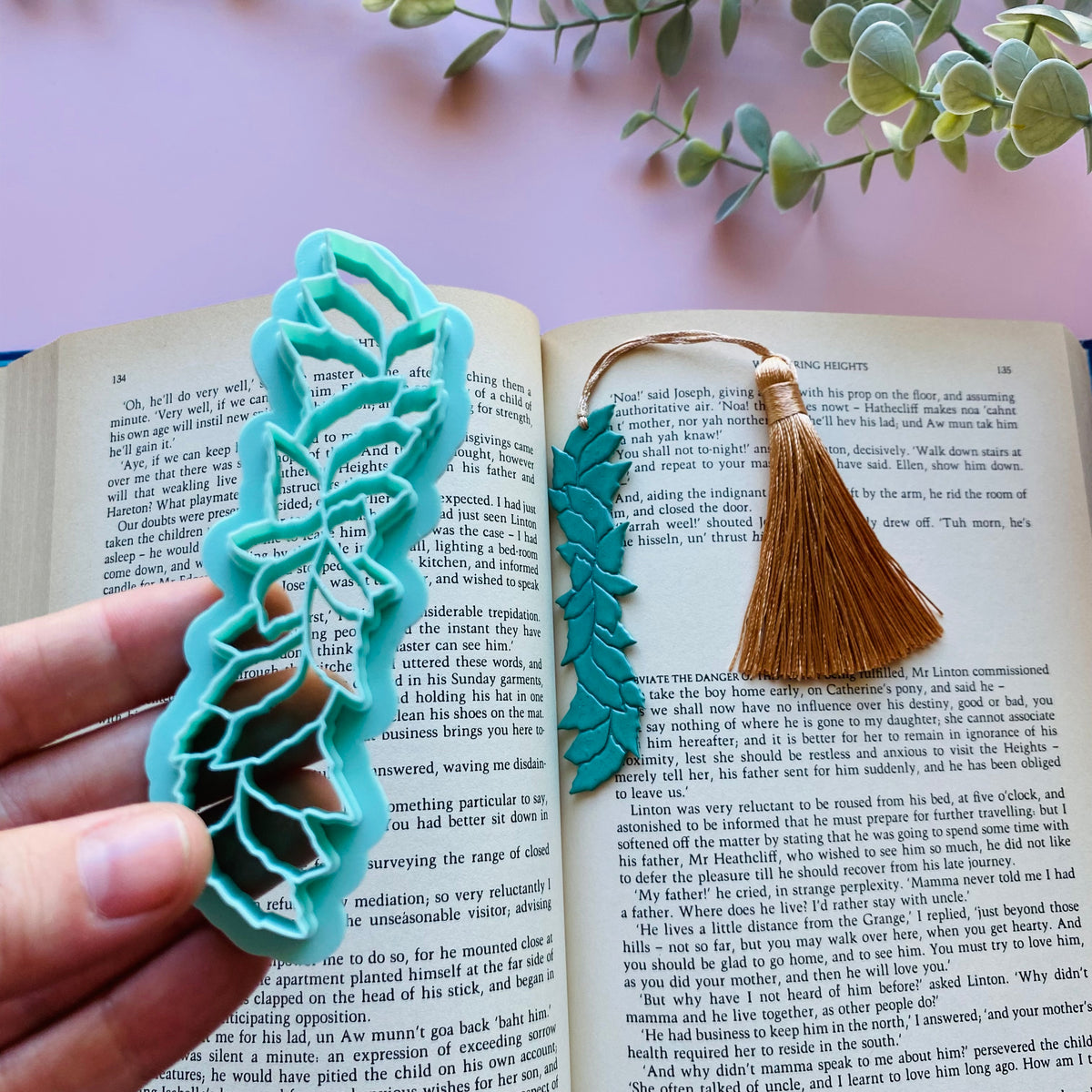 Leaf Garland Bookmark Cutter – MyClayCo